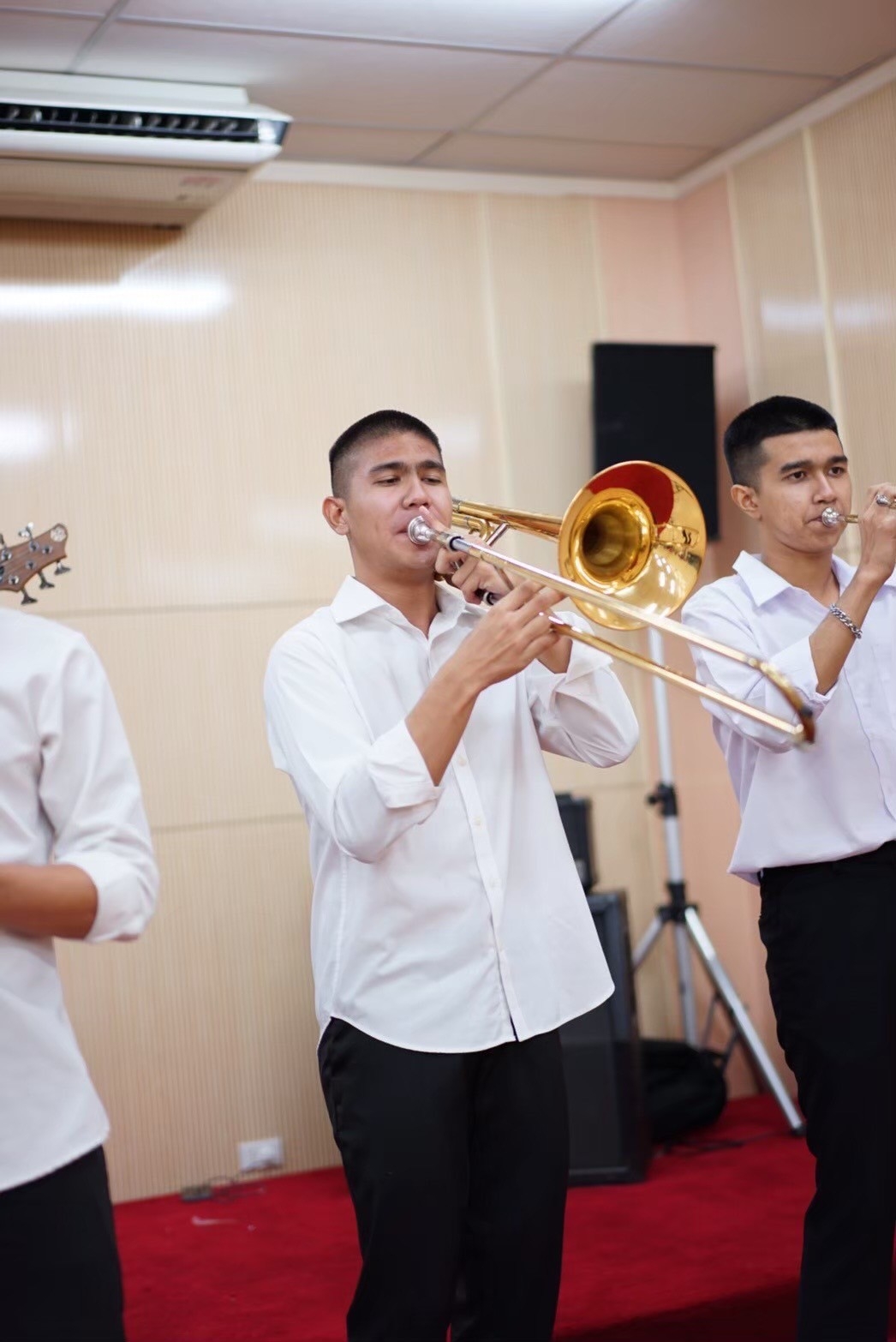 The Bugle Bandขอฝันใฝ่ในฝัน…สีชมพู - ThaiPower.co