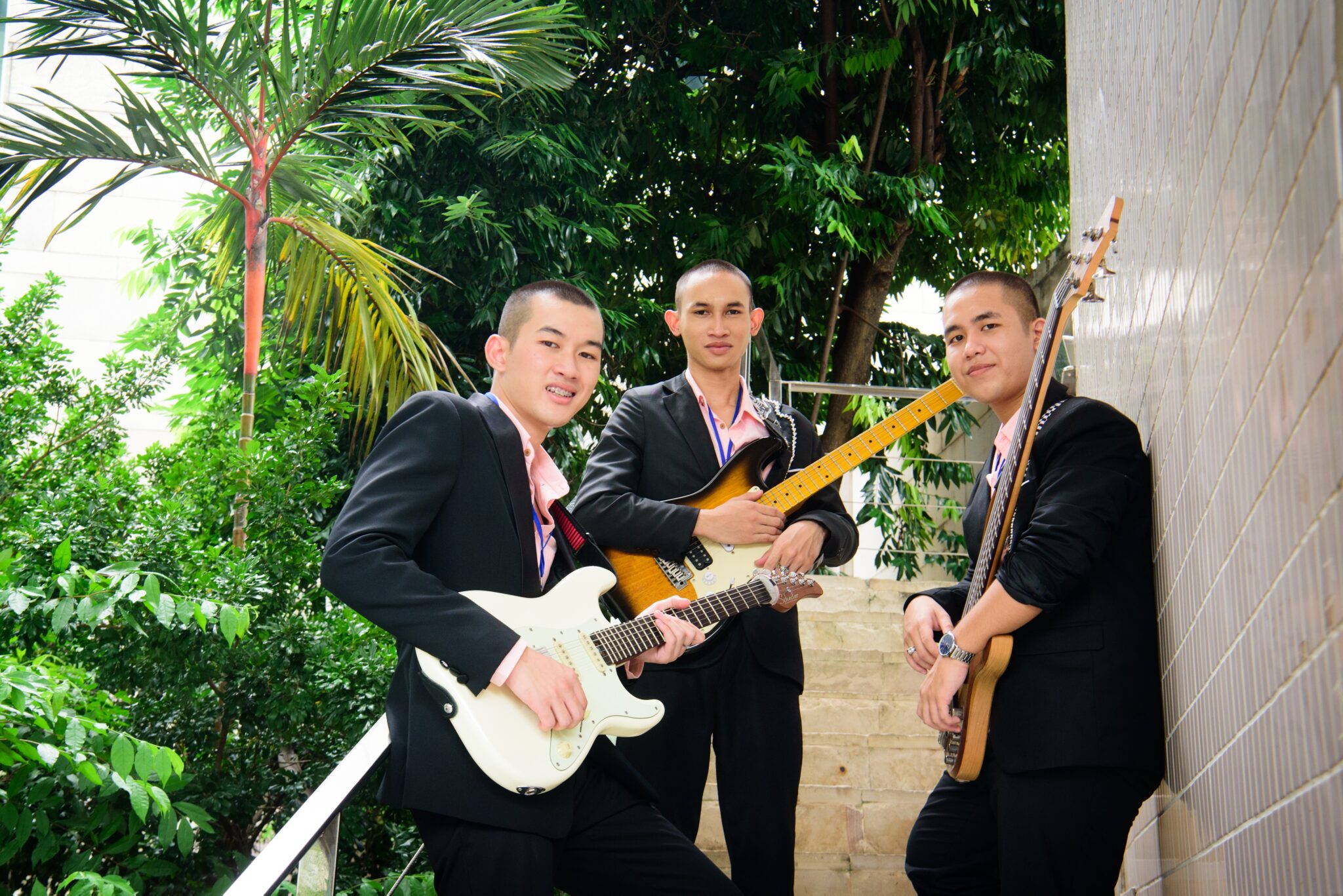 LYRE Band กายเป็นทหาร จิตวิญญาณนักดนตรี ครับผม!!! - ThaiPower.co