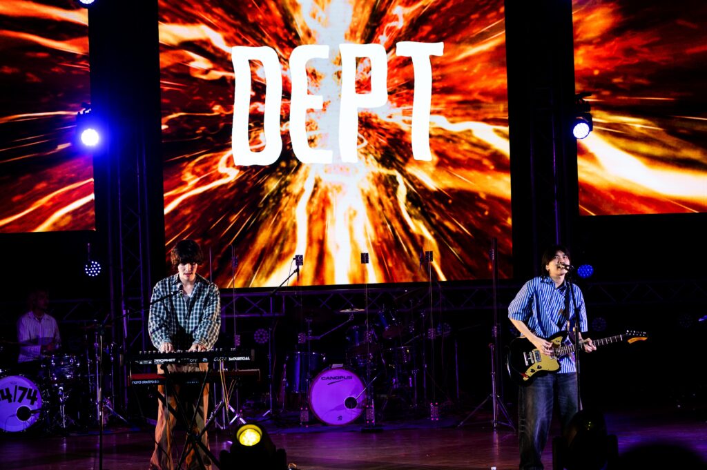 คุยกับ เบนซ์ และ ลุค วง DEPT มิตรภาพที่ผูกกันบนเส้นทางดนตรี - ThaiPower.co