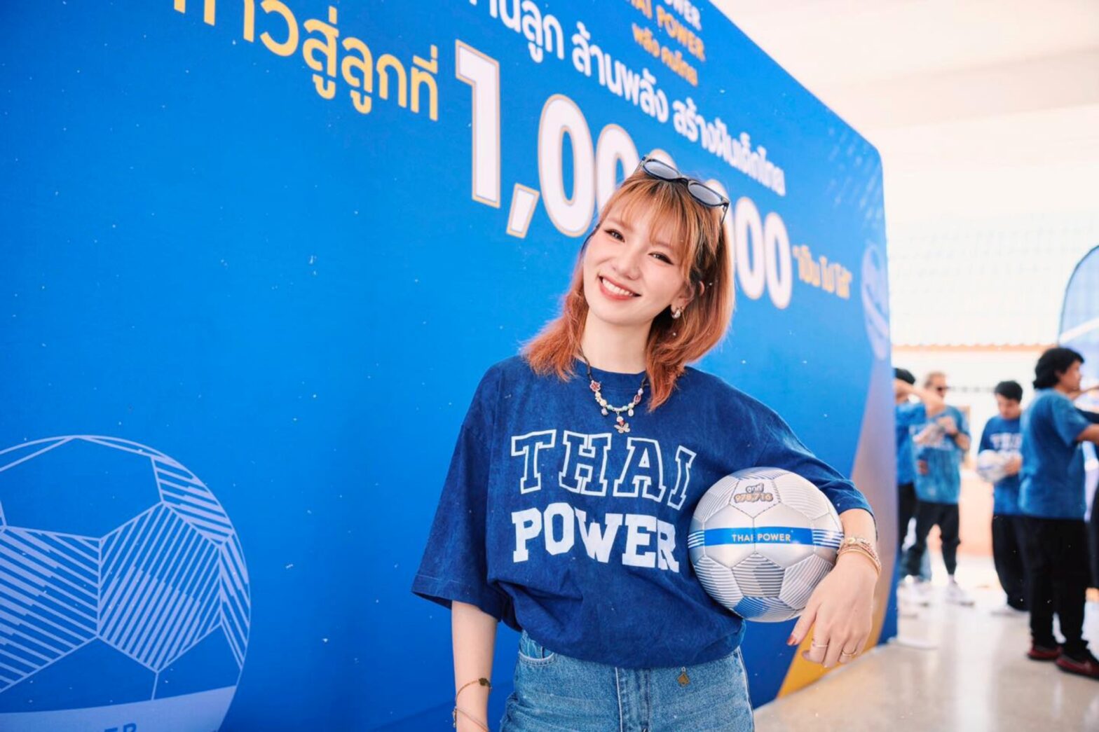 ชวนคนรักกีฬา มาดูบอลแบบแฟร์แฟร์กับแฟรี่ ภัคจิรา - ThaiPower.co