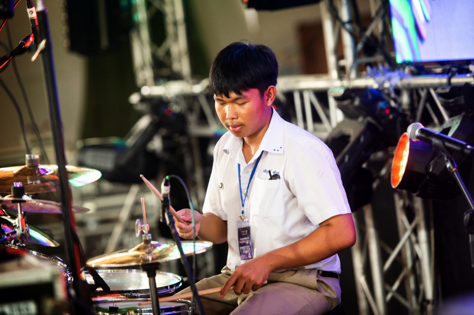 “ร้อง • เล่น • เต้น • โยก” THE POWER BAND 5 สนามเชียงใหม่ เด็กมัธยมยุค ...